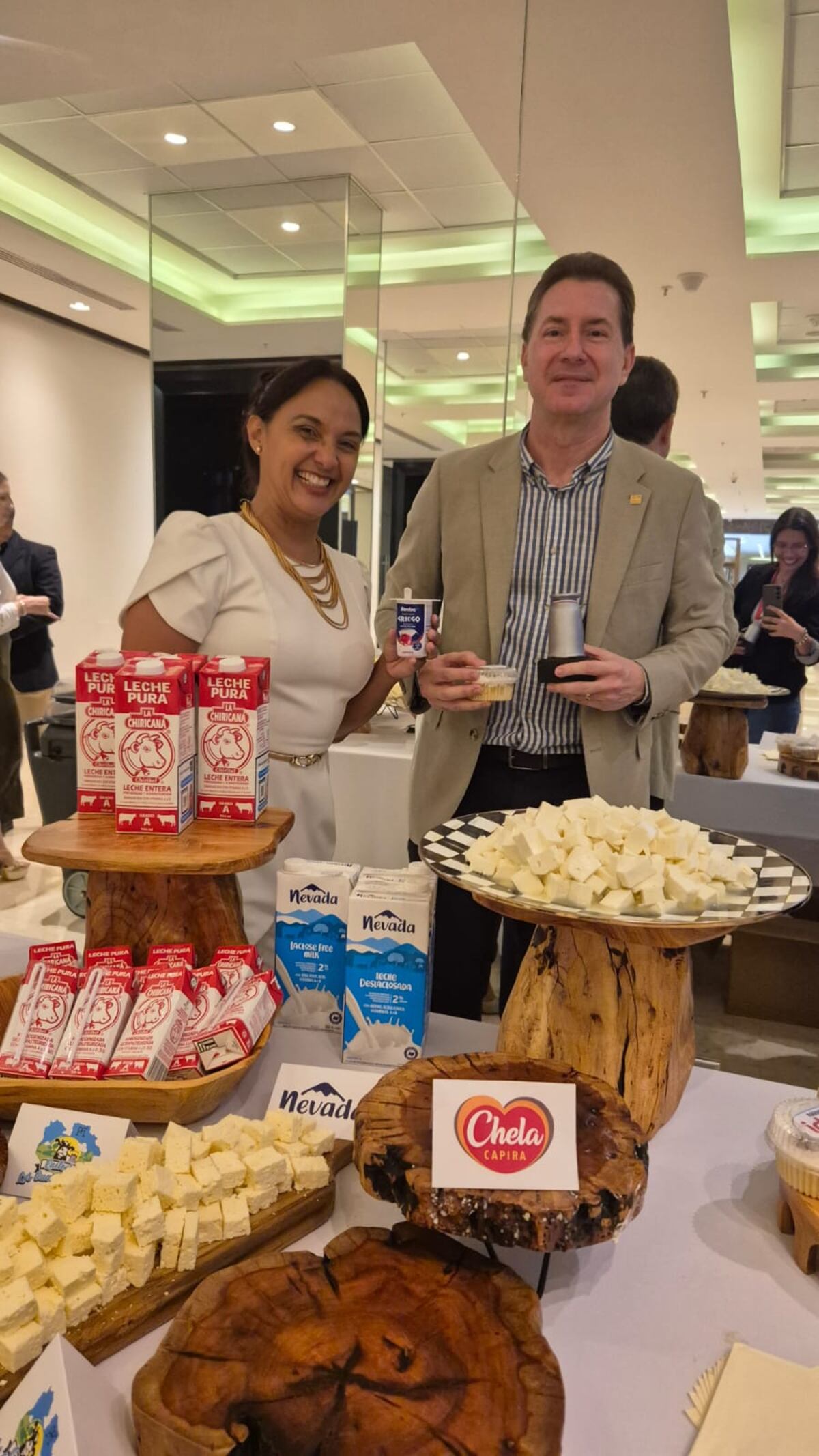 ‘Primero lo nuestro’: lanzan campaña para impulsar el consumo de leche panameña