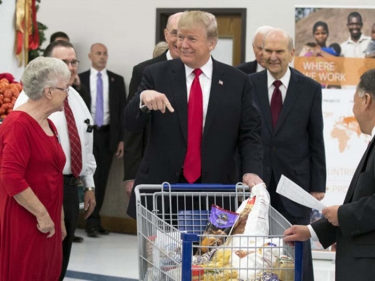 Trump cree que se necesita identificación para comprar cereal