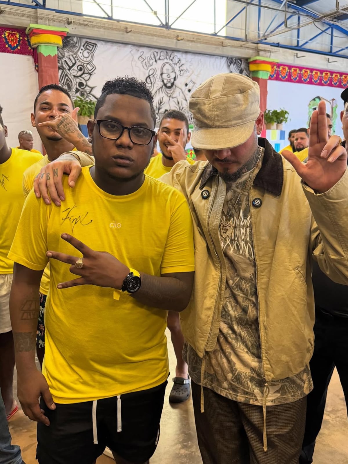 ‘Free Yeyo’. Farruko visita a Yemil en la cárcel de Panamá y envía ...